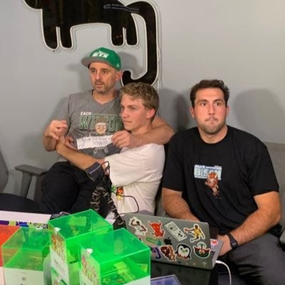 Your Ultimate Guide To Get VeeFriends Cards on Fanatics Live | VeeFriends